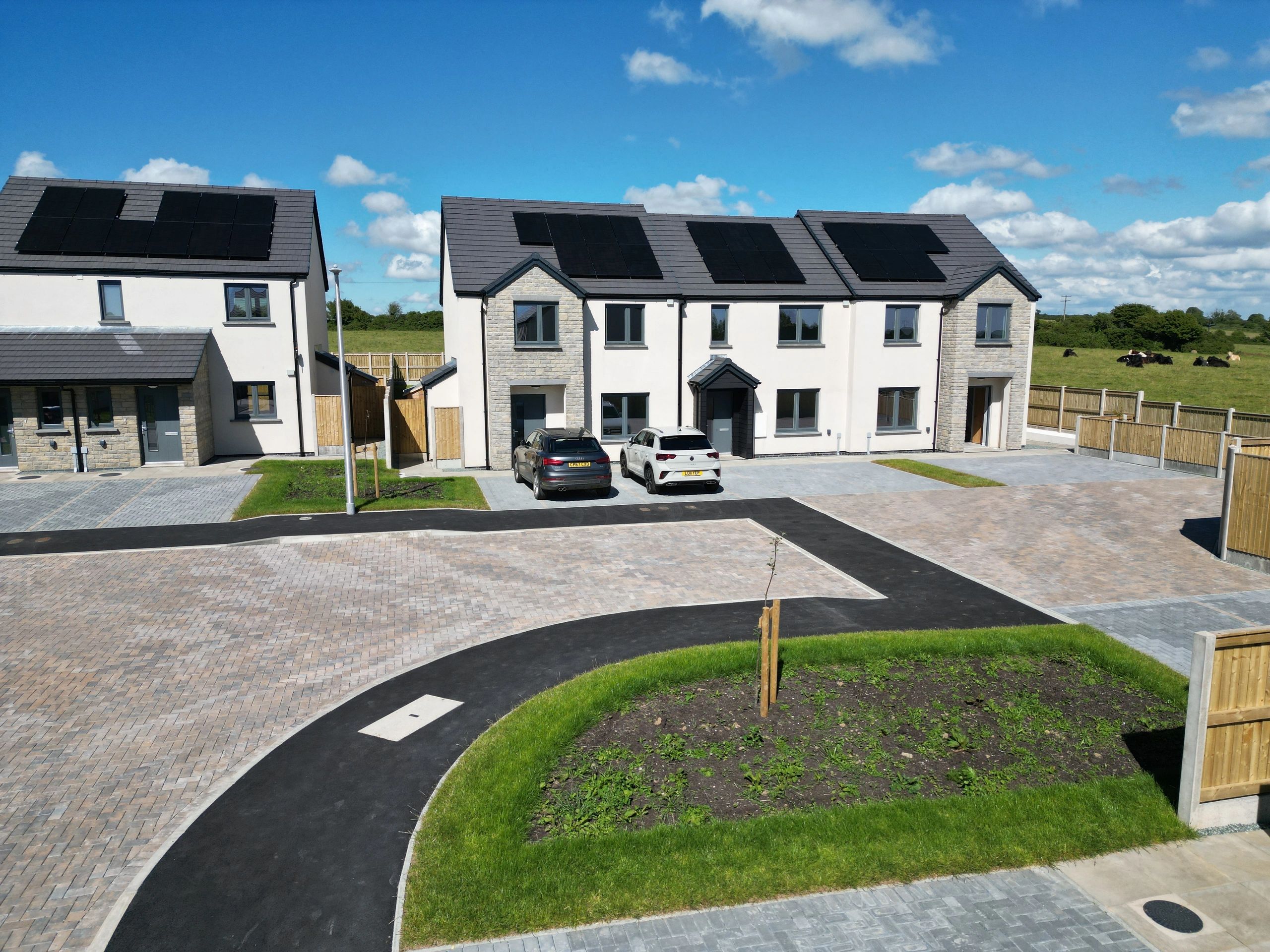 Expert Solar Panel Installation Services | Electech Electrics